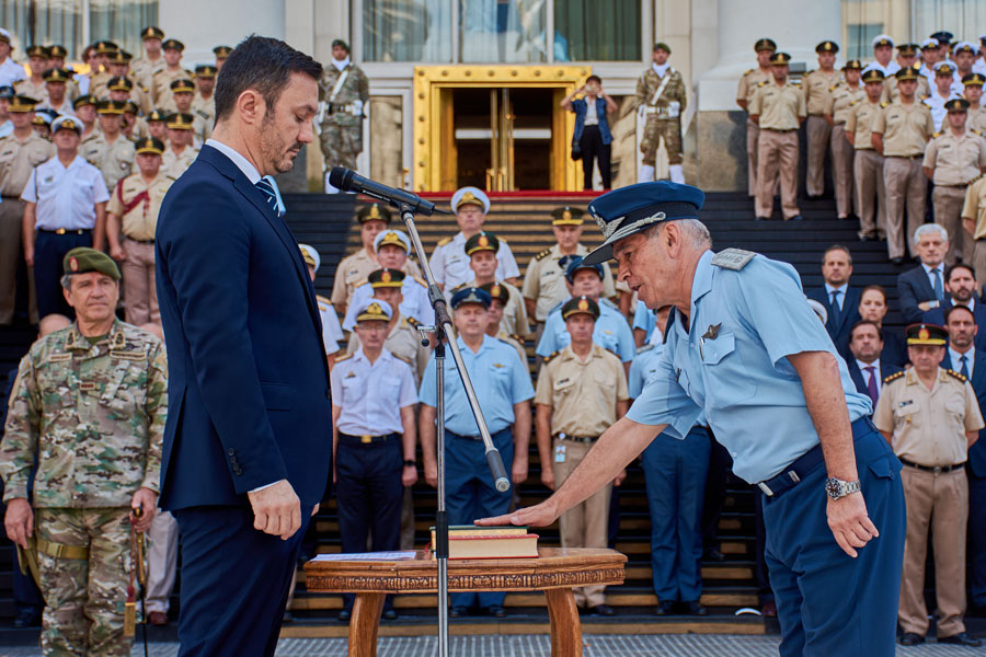 ¿Qué hay detrás de la llegada de un portaviones yanqui a la Argentina ...